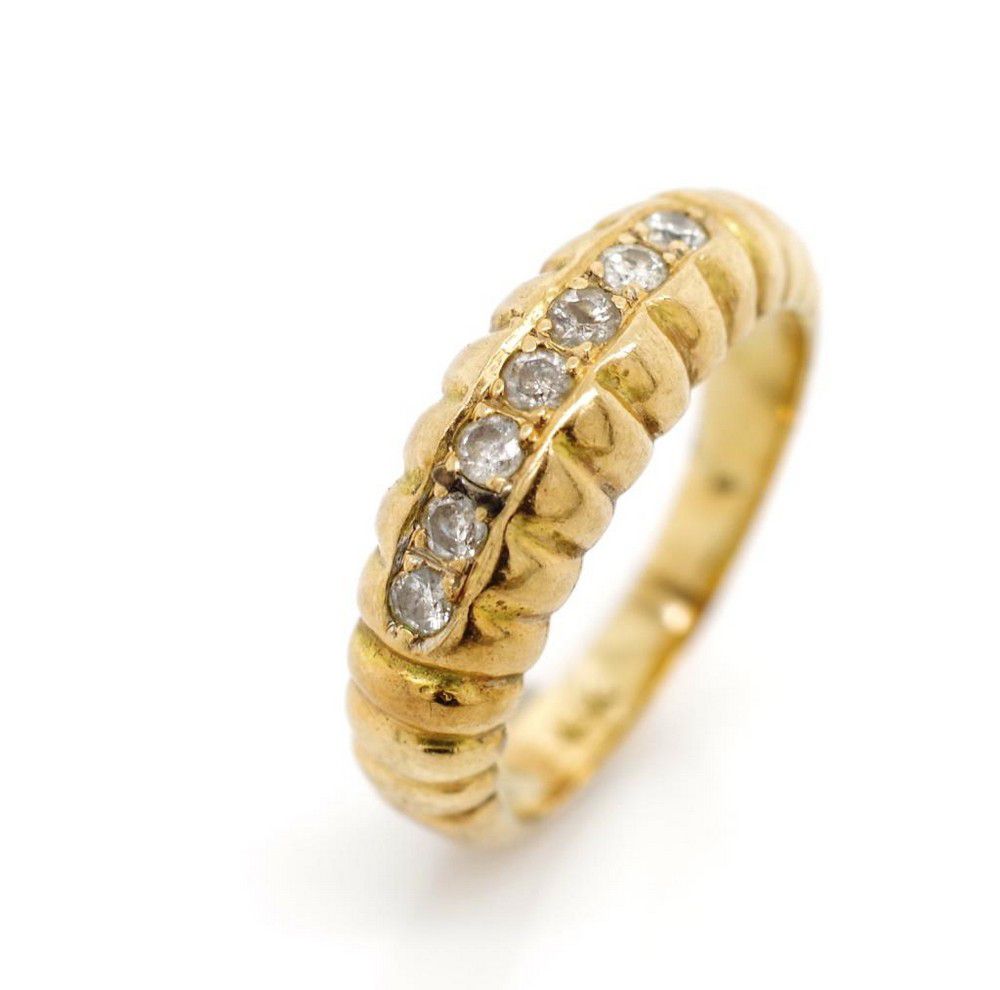 14k Yellow Gold Ring with 7 Stone Diamonds - Rings - Jewellery