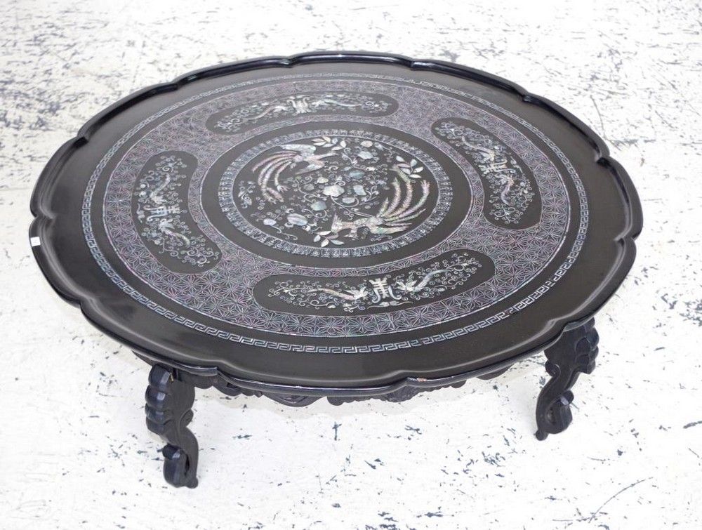 Exquisite Oriental Lacquerware Table: A Stunning Statement Piece ...