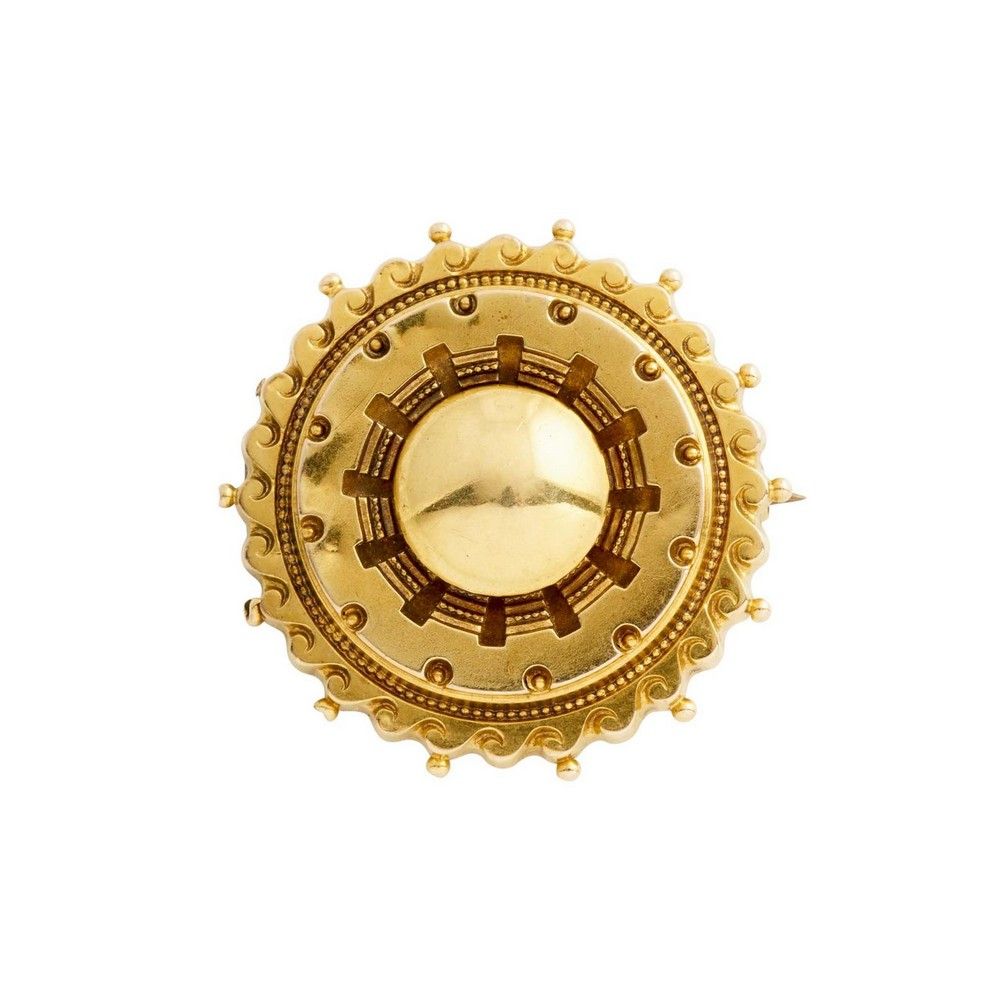 Ornate Circular Locket Brooch in 14ct Gold, 34mm Diameter - Brooches ...