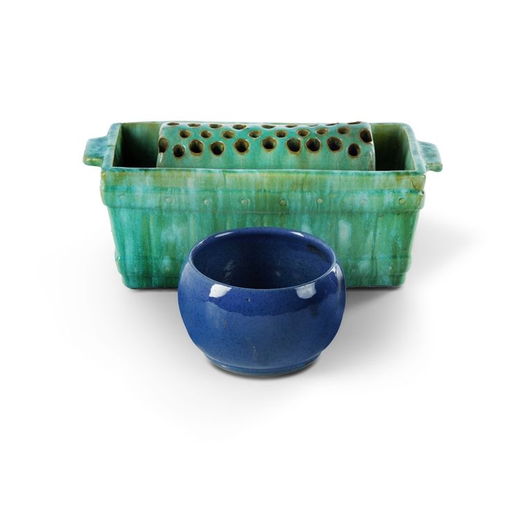 Campbell's Trough Vase and Frog: A Unique Ceramic Creation - Campbell ...