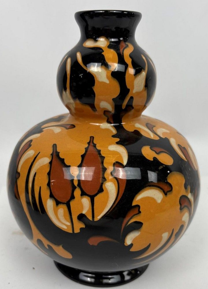 Art Deco Gouda Regina Pottery Vase with Leaf Decoration - Gouda - Ceramics