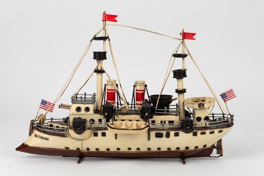 Hand-painted Baltimore model ship, late 20th century, 25 cm high ...