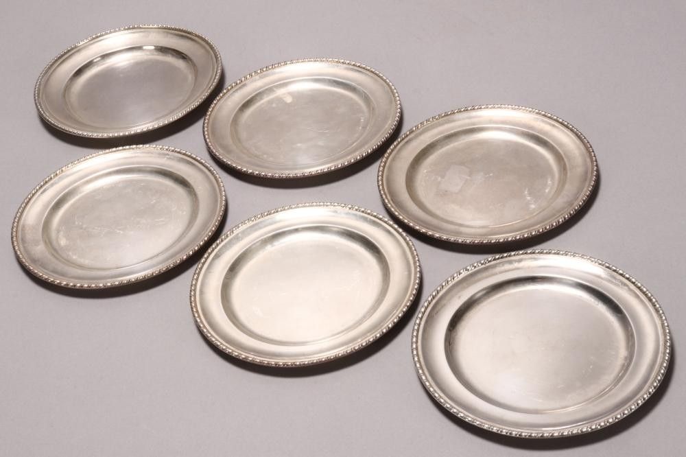Italian Silver Circular Dishes by Calderoni Sivoielli and Stefani ...