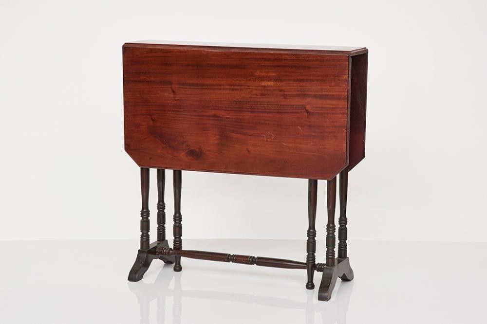 Edwardian Walnut Sutherland Table, English circa 1910, Compact Design ...