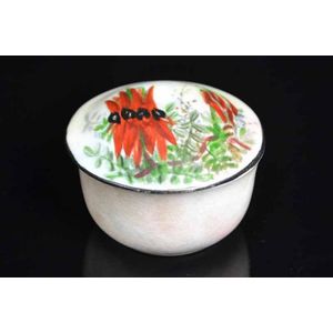 May Creeth (Australia), hand painted jewellery and ceramics, late 19th ...