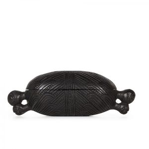 New Zealand Maori artefacts waka huia (box) - price guide and values