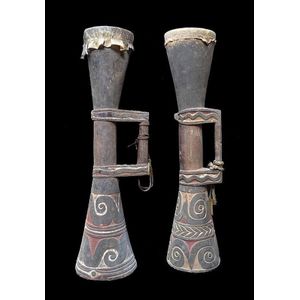 New Guinea tribal artefacts, drums - price guide and values