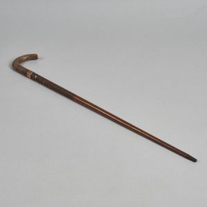 Vintage carved wooden Maori tokotoko (walking sticks) - price guide and ...