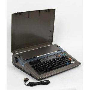 Panasonic Typewriter with Accu-Spell and Thesaurus - Writing ...