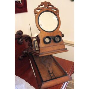 Vintage stereoscopic viewer - price guide and values