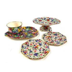 Vintage Royal Winton Royalty pattern tableware - price guide and values