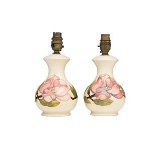 Moorcroft 'Magnolia' Table Lamps Set - Height 23 cm - Moorcroft - Ceramics