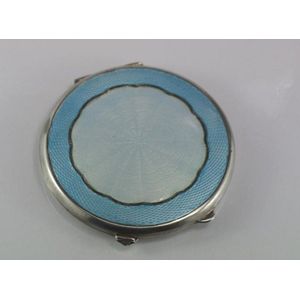 Vintage face powder compacts and boxes - price guide and values