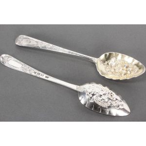 Antique sterling silver berry spoons - price guide and values