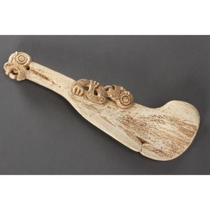 New Zealand Maori artefacts kotiate, wahaika (club) - price guide and ...