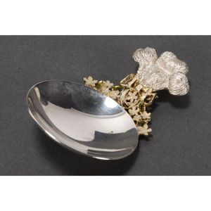 Silver items by Australian / British silversmith Stuart Devlin - price ...