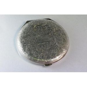 Ladies designer silver compacts - price guide and values