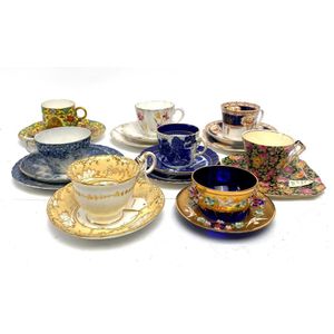 Vintage Royal Winton Royalty pattern tableware - price guide and values