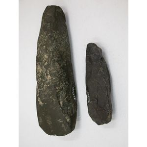 New Zealand Maori artefacts patiti (axes) tokikakaupoto (tomahawks ...