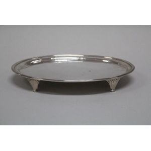 George III Sterling Silver Thread Rim Salver 1793 - Trays, Salvers ...
