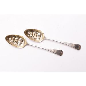 Antique sterling silver berry spoons - price guide and values