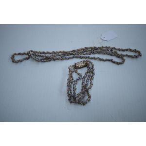 Australian Aboriginal artefacts: shell necklaces (maireener / mariner ...