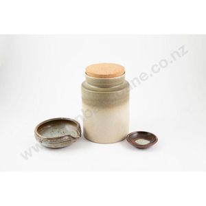 Len Castle Pottery Collection - New Zealand Potters & Themes - Ceramics
