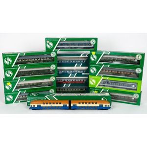 Sachsenmodelle Ho-scale Passenger Carriage Set - 13 Carriages - Railway ...