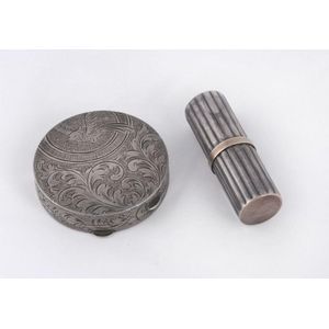 Ladies designer silver compacts - price guide and values
