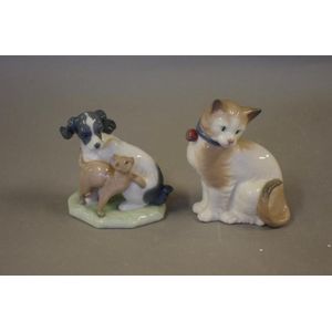 Nao Animal Figurines: Cat and Cat with Dog - Lladro and Nao - Ceramics