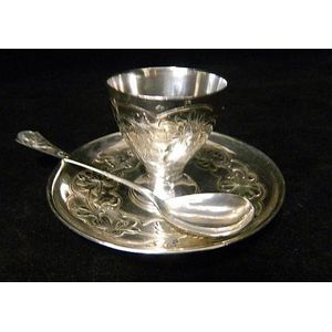 Antique sterling silver egg cups and cruets - price guide and values