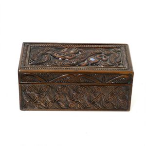 New Zealand Maori artefacts waka huia (box) - price guide and values