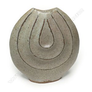 Discoid 'Unfolding Form' Vase by Jim Greig - New Zealand Potters ...