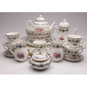 Royal Worcester (England) tea pots and sets - price guide and values