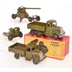 British Model Army Vehicles and Guns in Original Boxes - Militaria ...