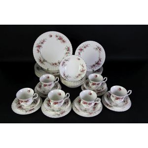 Royal Albert Ltd. (England) dinner sets and services - price guide and ...