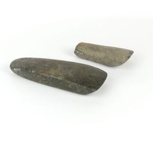 New Zealand Maori artefacts patiti (axes) tokikakaupoto (tomahawks ...