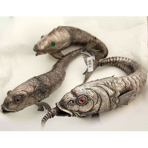 Ornate Silver Fish with Moveable Bodies - Zother - Silver Plate