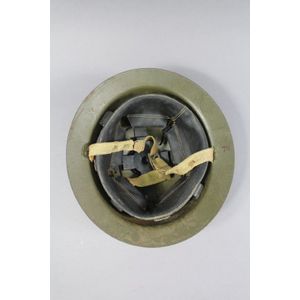 Australian WWII Helmet with Liner - Headwear - Militaria & Weapons