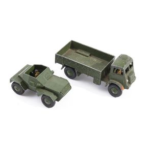 Dinky Army Set: Wagon and Scout Car - Branded - Dinky - Toys & Models