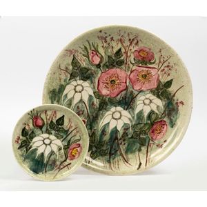 Hand-painted Daisy Ware platter and dish with Australian floral motifs ...