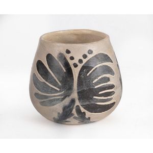 1945 Carl Cooper Pottery Vase with Leaf Decoration, 10cm - Cooper, Carl ...