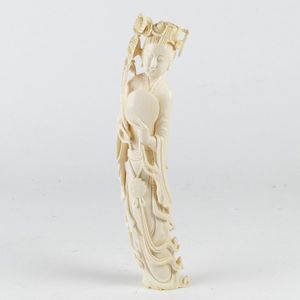 Carved Chinese ivory human figures - price guide and values