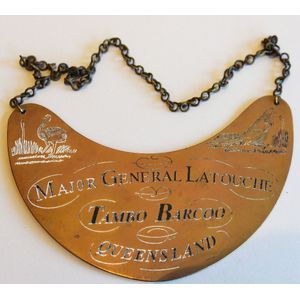 Australian Aboriginal artefacts: gorgets (king plates / breastplates ...