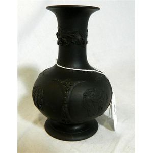 Black Basalt Wedgwood Vase - Wedgwood - Ceramics