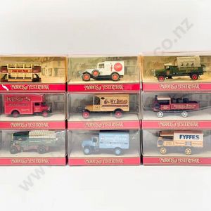 Yesteryear Window Red Box Models with Picture Background Display ...