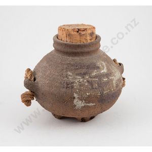 Pat Perrin (New Zealand) ceramics - price guide and values