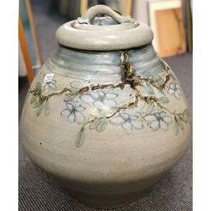 Neil Grant (New Zealand) ceramics - price guide and values