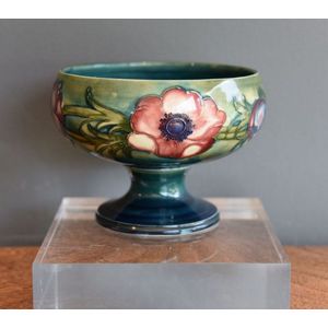 Moorcroft Pottery (England) trays - price guide and values
