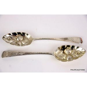 Antique sterling silver berry spoons - price guide and values
